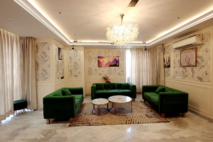 Elite 4bhk Skyvila|pvtgym•themedroom•blcny•cityhub - Gurugram