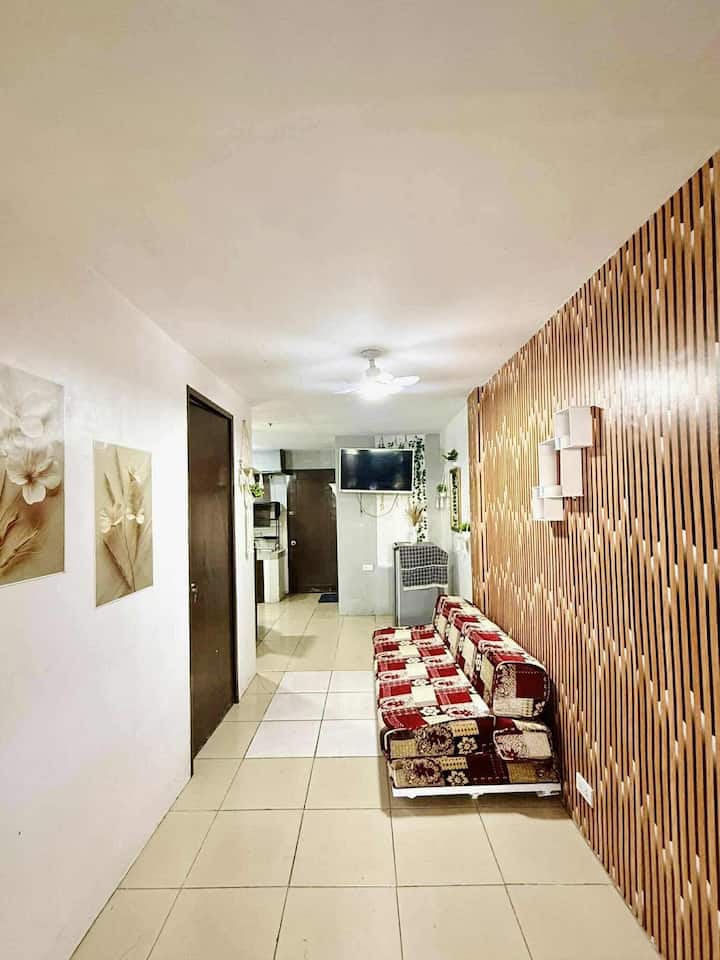 Cute Charm Cozy Apartment In Lapasan, Downtown Cdo - Cagayan de Oro