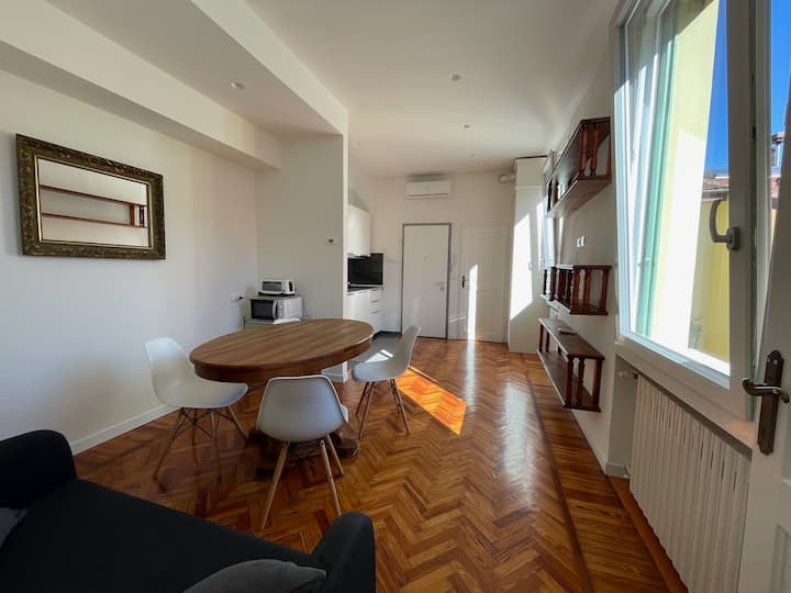 Arienti Charming Flat, Bologna City Centre - Bologna Guglielmo Marconi Airport (BGA)
