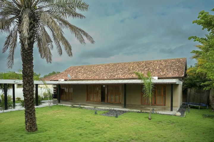 Stayguru Luxury 3bhk Villa - Bhuj