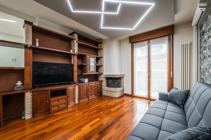 Fiorano: A 2 Passi Dal Circuito E Museo Ferrari - Maranello