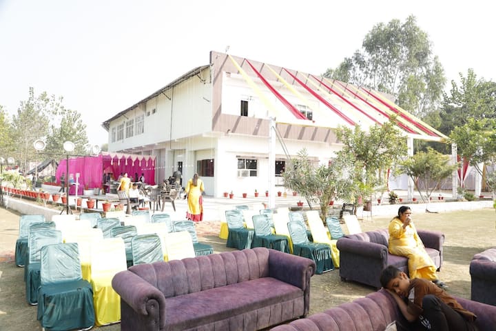 Aadi Farmhouse Green Meadows - Roorkee
