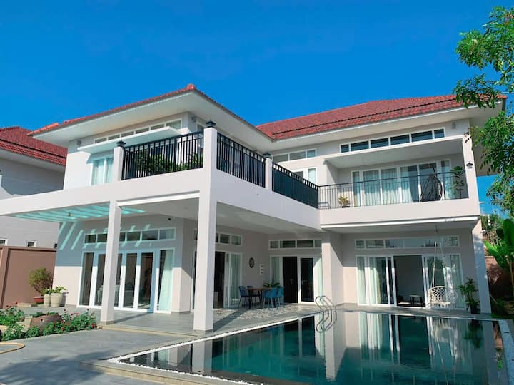 Villa 4 Phòng Ngủ! Hồ Bơi Riêng - Phú Quốc