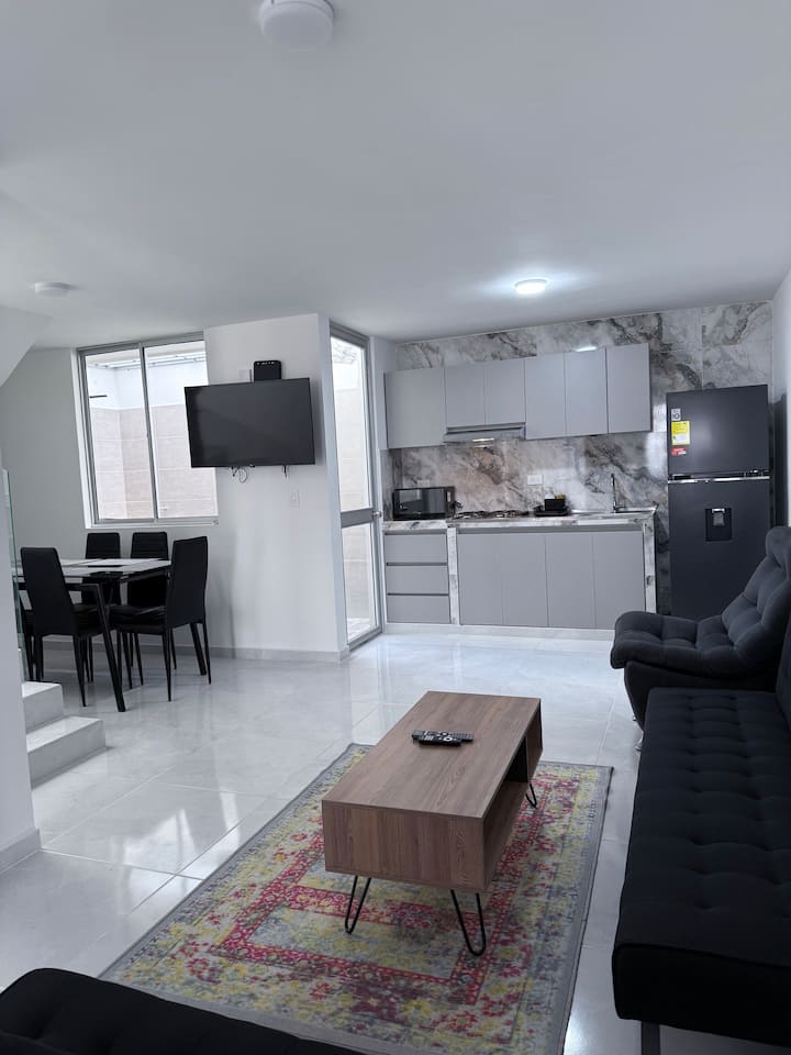 Hermosa Casa De 4 Habitaciones - Cúcuta