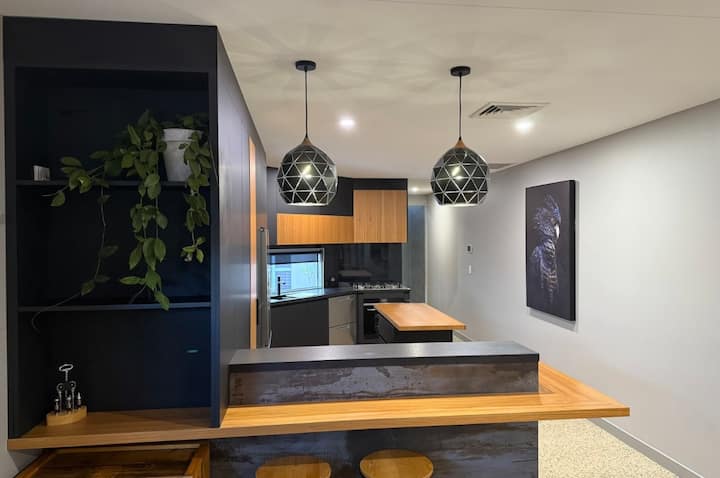 Modern Laneway Luxury | Walk To Cbd & Riverfront - Mildura