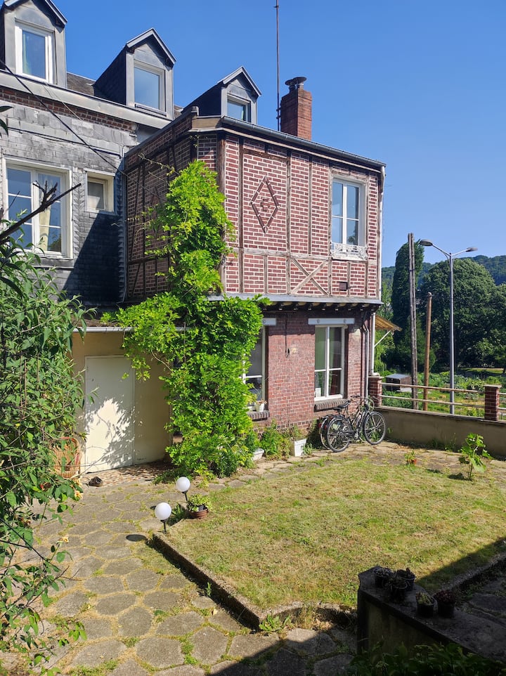 Chambre, Avec Accès Jardin, Dans Une Maison. - Rouen