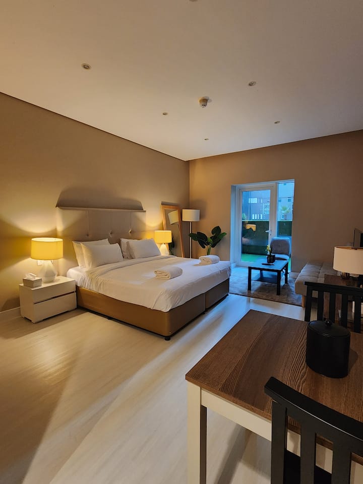 Comfy & Central | Studio In Dubai’s Trendiest Spot - Dubái