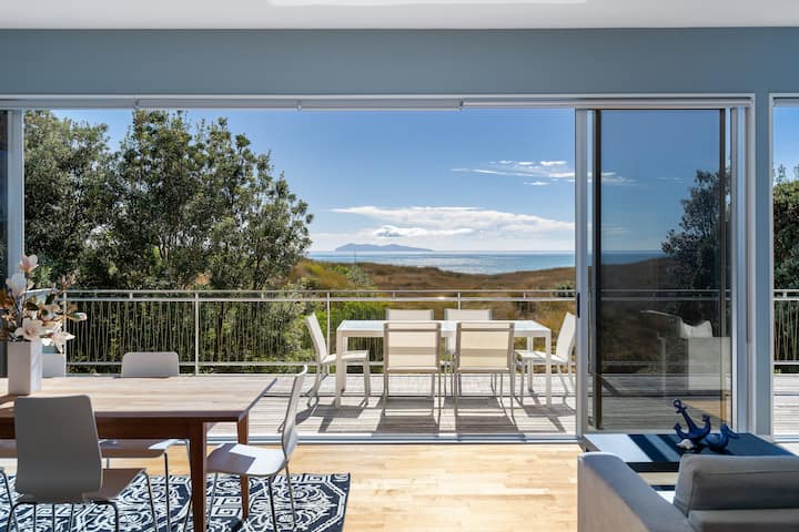 Bowentown, Hervill Lodge.  Beach Hideaway. - Waihi Beach