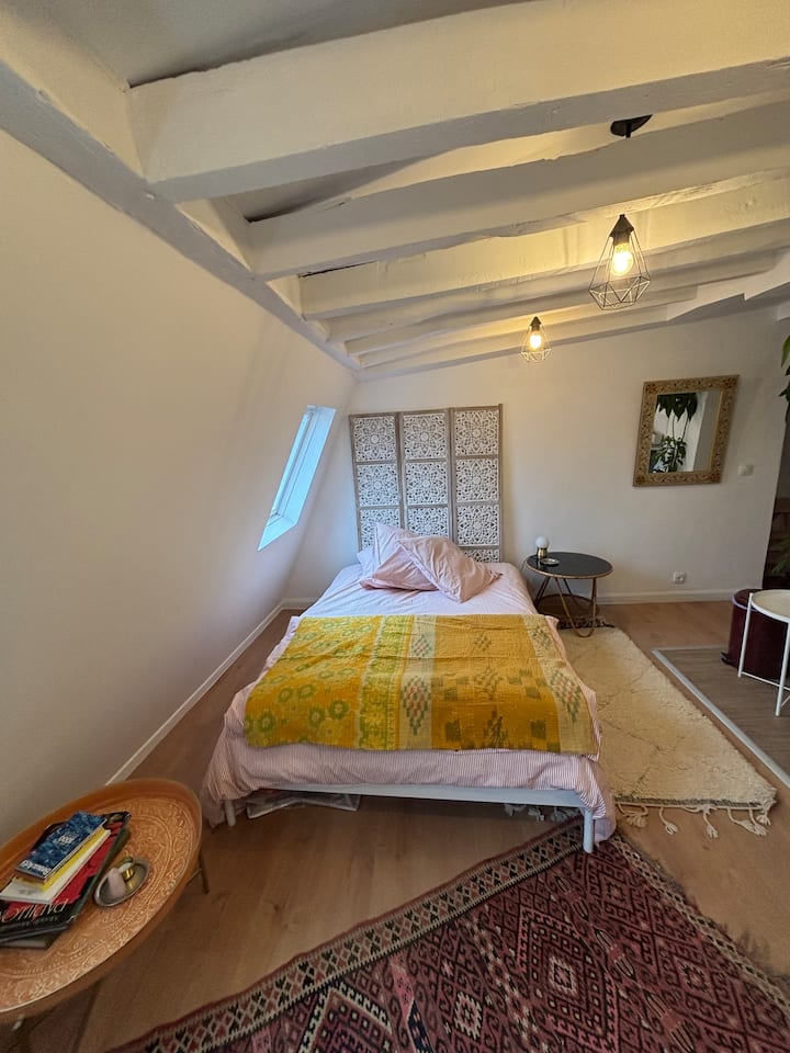 Perfect Paris Base | Chic & Central Marais Flat - Paris