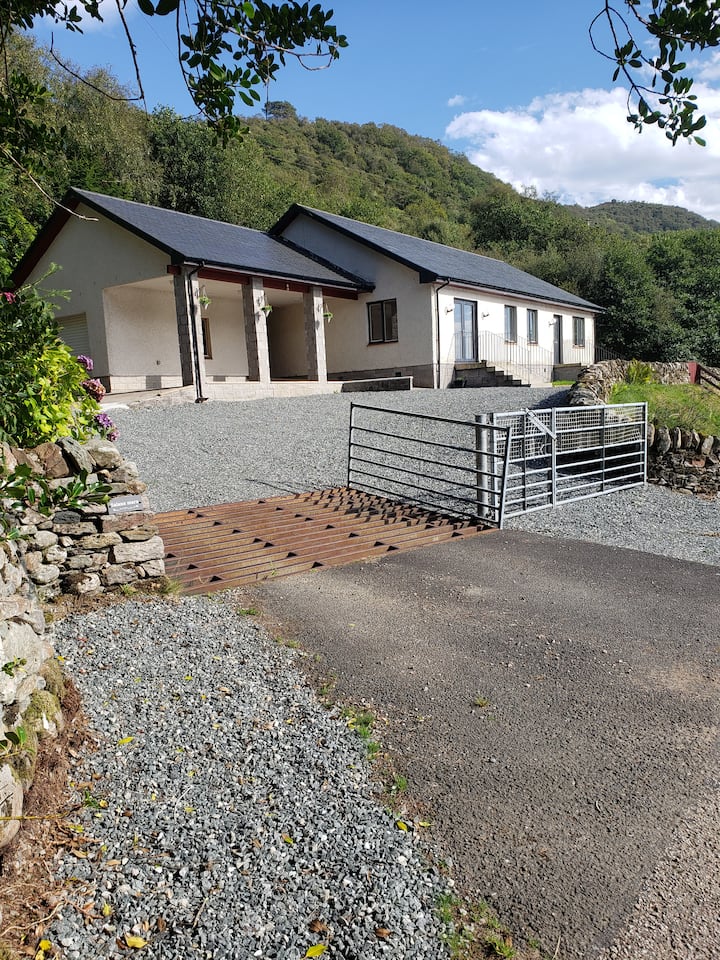 Bungalow With Loch View - Tarbert