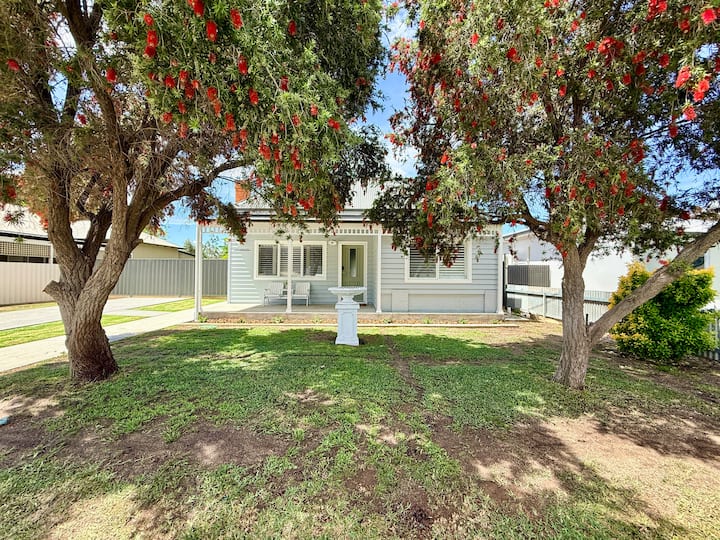 Cosy 2-bed Retreat In Peaceful North Wagga - Wagga Wagga
