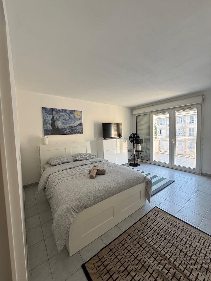 Big, Comfortable Studio Minutes From Mc Borders - Beausoleil