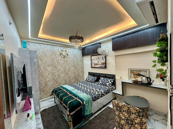 Eclaṭ Vibes – Calm & Clean Space Near Har Ki Pauri - Haridwar