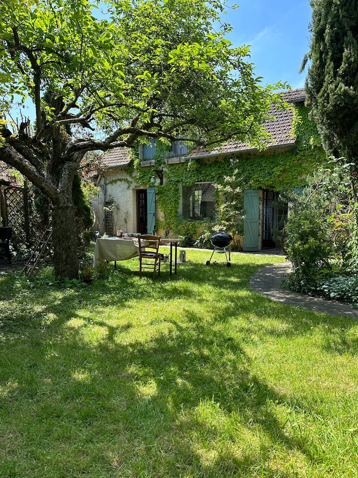 Charming Family House With Garden And Play Room - Épernon
