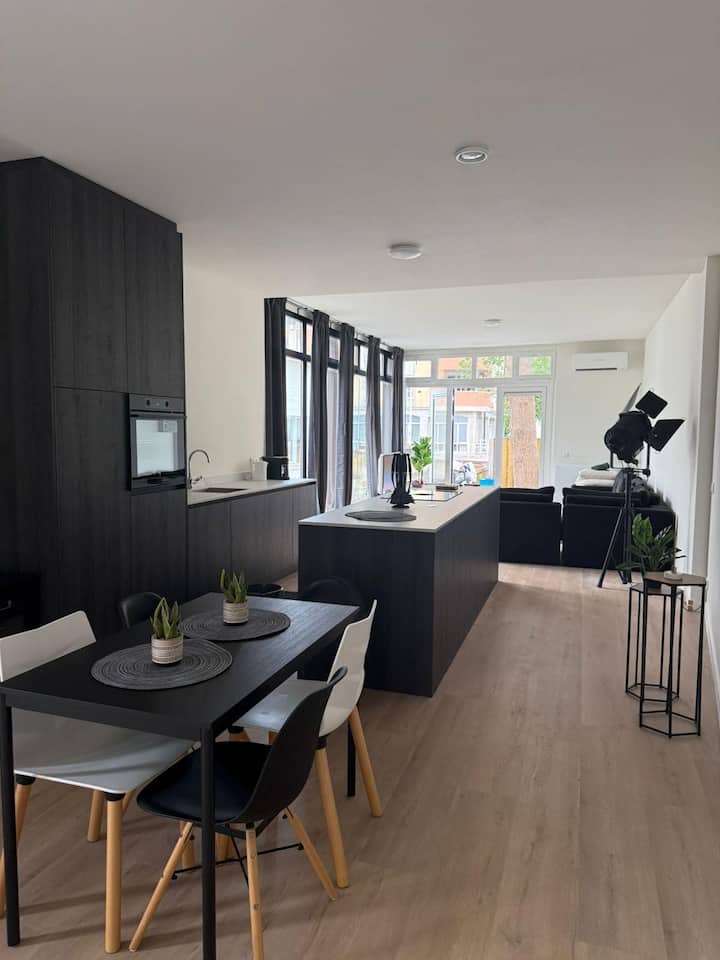 Mooi Groot Appartement - Maastricht