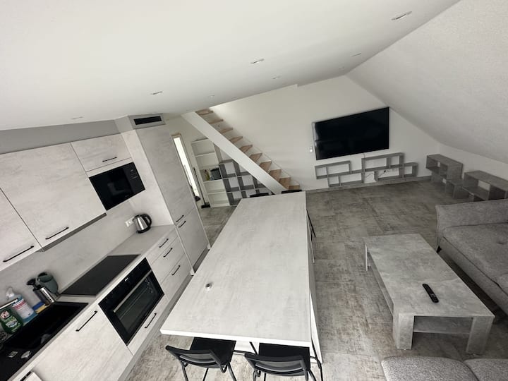 Neubau Dachgeschosswohnung Top Ausstattung - Heilbronn
