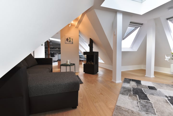 Appartement In Stuttgart Mit Sternenblick & Kamin - Stoccarda