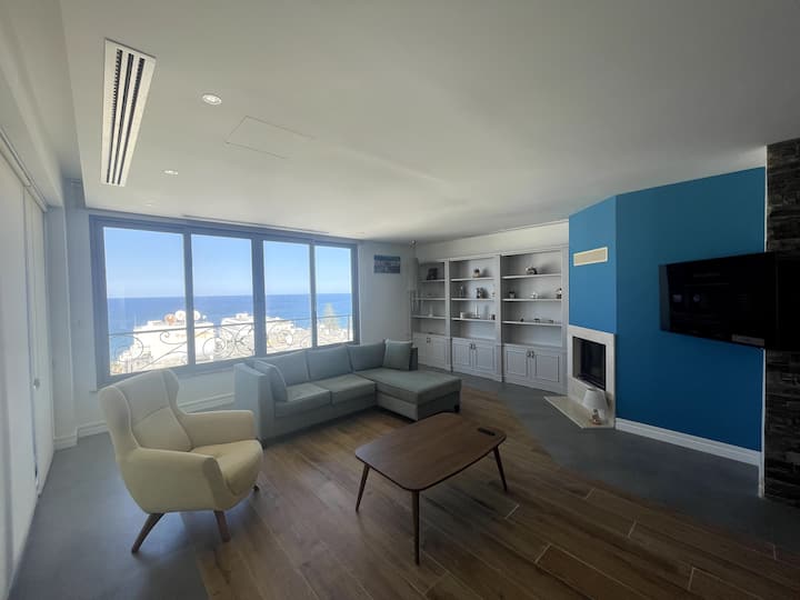 Deniz Ve Dağ Manzaralı İKi Katlı Penthouse - Kyrenia