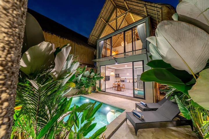 Brand New 1br Villa+huge Pool+jungle View+top Spot - Ubud