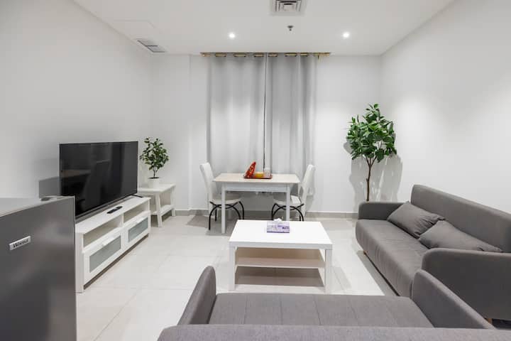 Luxury Furnished Apartment 1bhk-salmiya - Kuwait