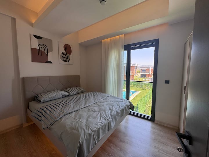 Lüks Akıllı Villa | ÖZel Bahçeli, Site İçInde - Davutlar