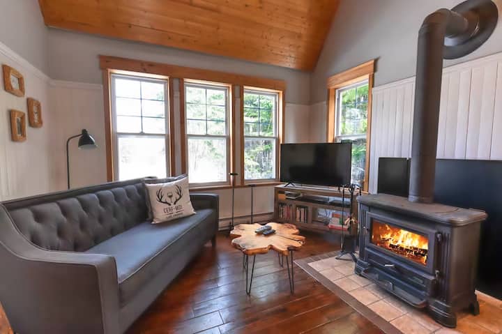 Forest Escape: Hot Tub, Cozy Comfort & Nature - Clermont