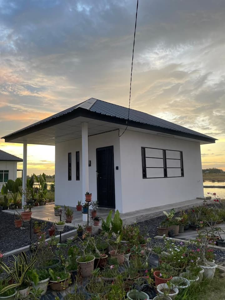 Tiny Housestay @ Rumah Sawah Parit Buntar - Parit Buntar