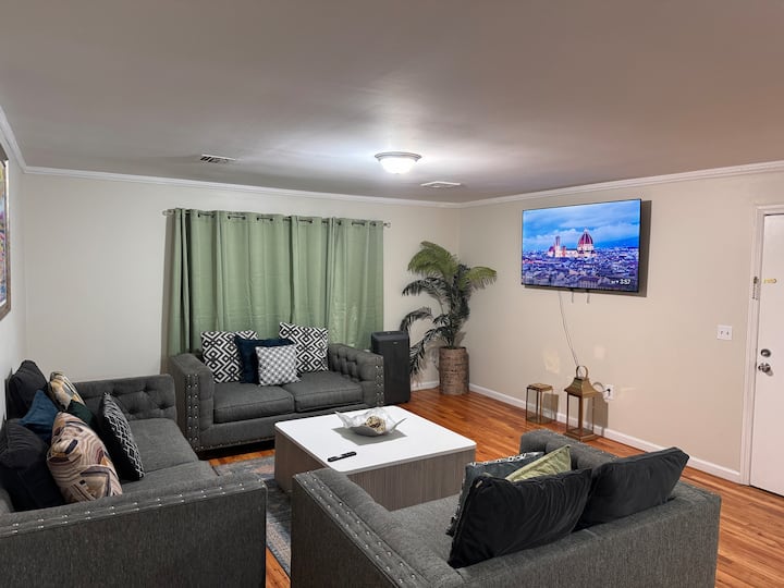 Urban Haven 3 Kings Bedroom Near Ewr/nyc Dtw - ニューアーク, NJ