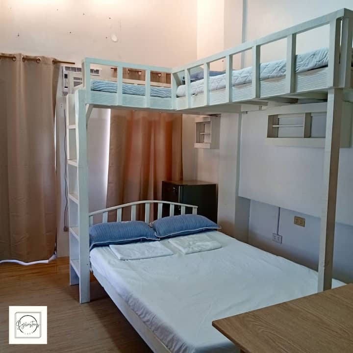 City Studio: Sleeps 4, Great Location - Palo