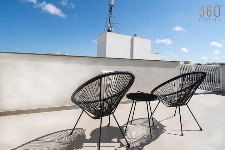 One Of A Kind 5br Penthouse - Fully Equipped W/ac - Malta