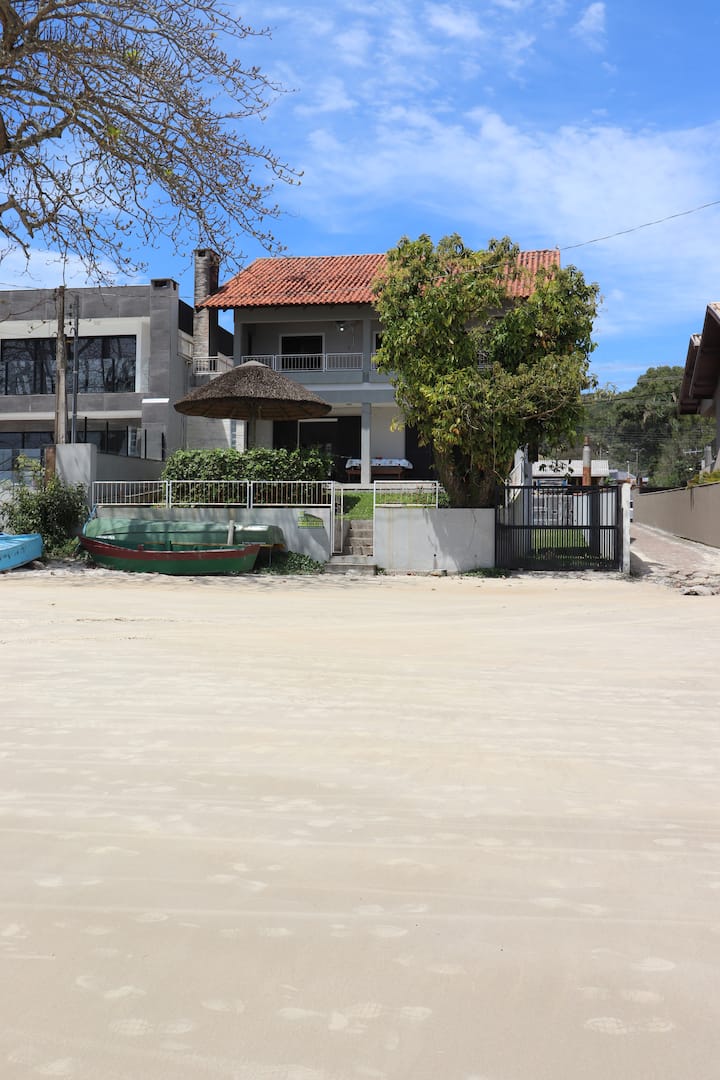 Casa De Frente Para O Mar - Porto Belo