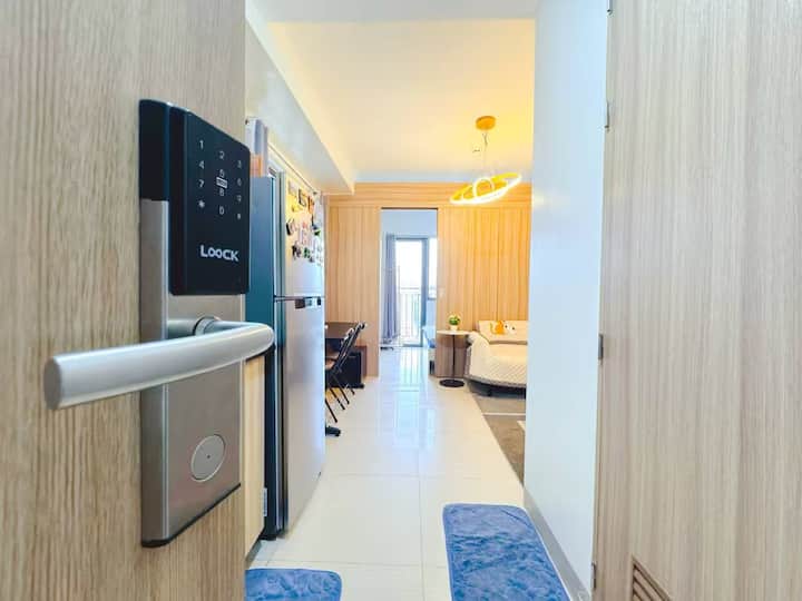 Shore 2 Tower 2 Near Moa 16th Floor - Pasay