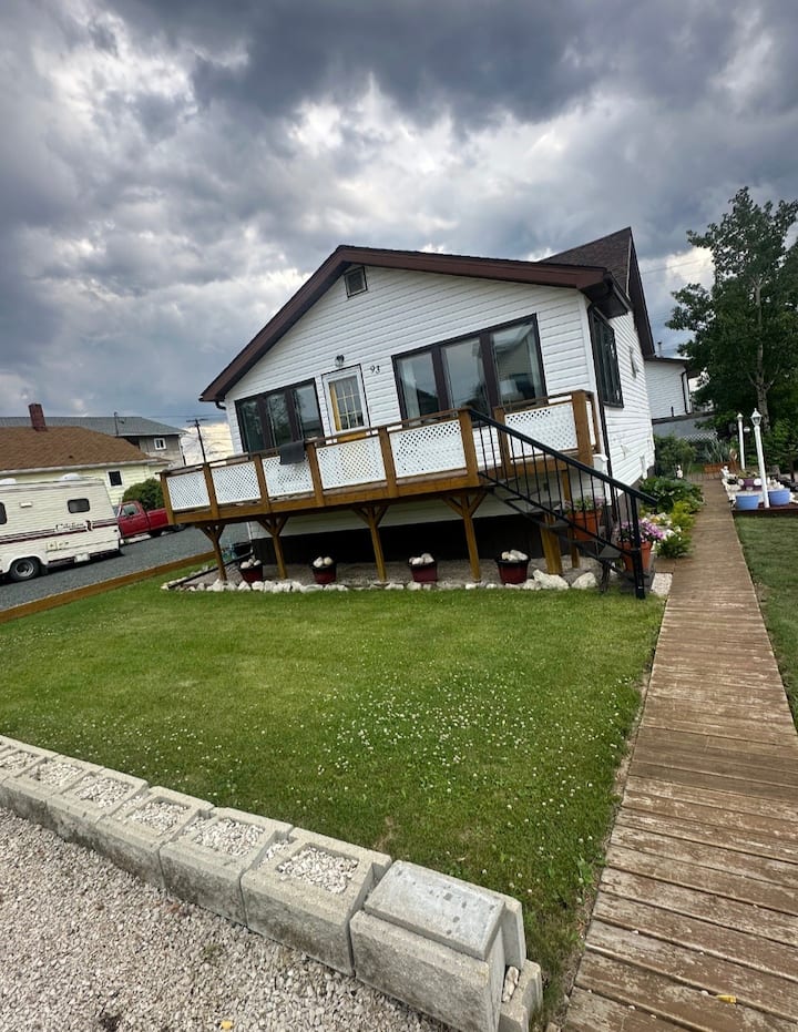 Welcome To Your Perfect Getaway! - Flin Flon
