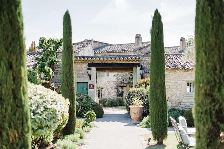 La Ferme De La Huppe - Hôtel à Gordes - Gordes
