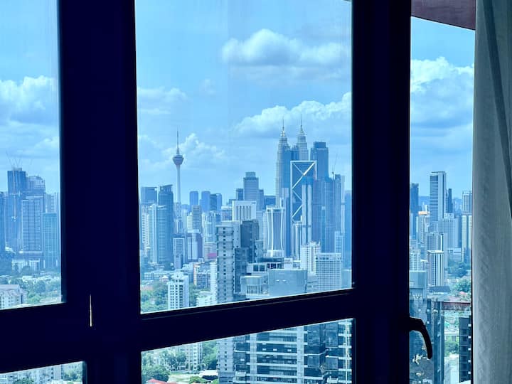 High Floor | Klcc View | Spacious 2 Beds | Central - Kuala Lumpur