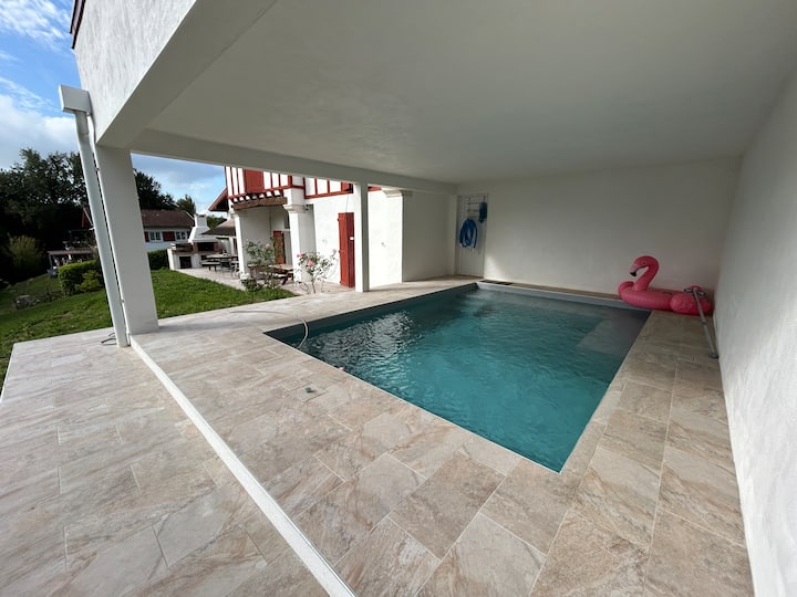 Maison Basque Atypique Avec Piscine - Bayonne