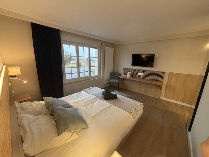 Hôtel Des Hayons - Neufchâtel-en-Bray