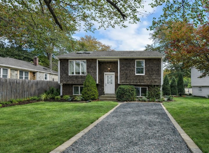 Coastal Getaway W/ Private Beach - Rhode Island