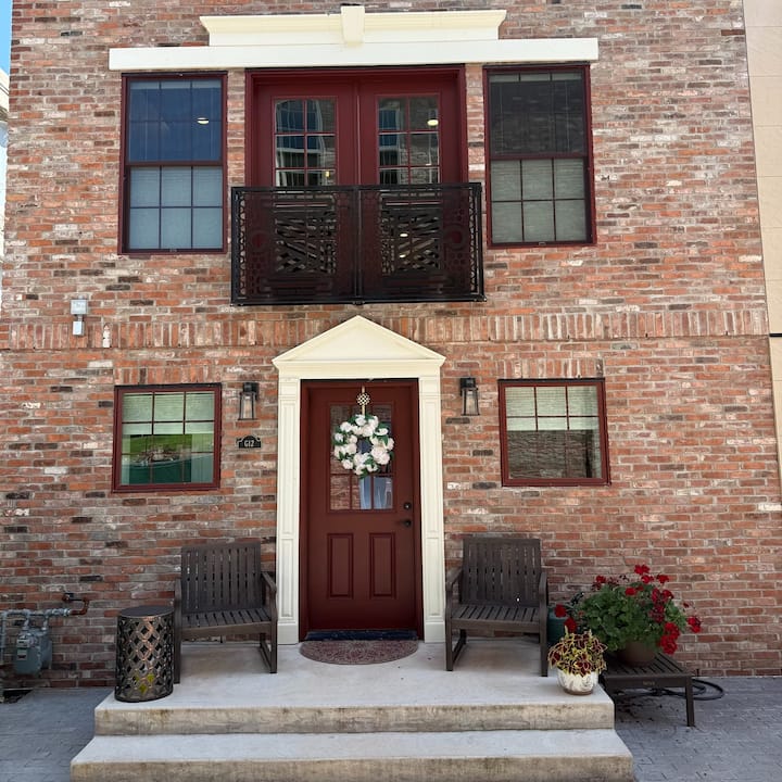 2 Bedroom Townhome In Historic Lace Village - Scranton, PA