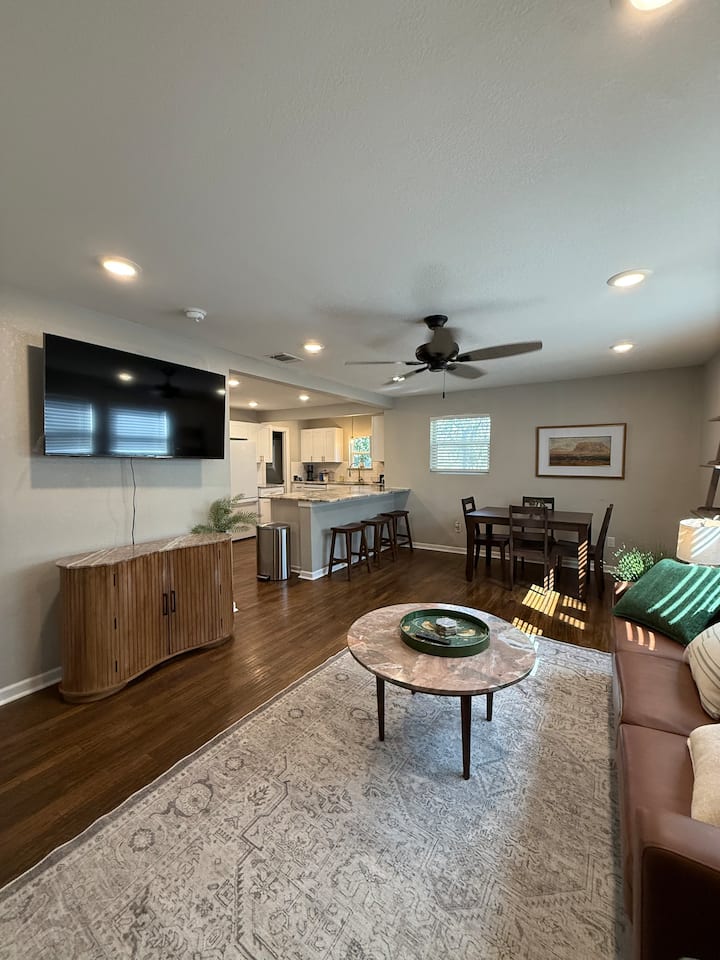 Crazy Comfort On 16th Street - Cool, TX