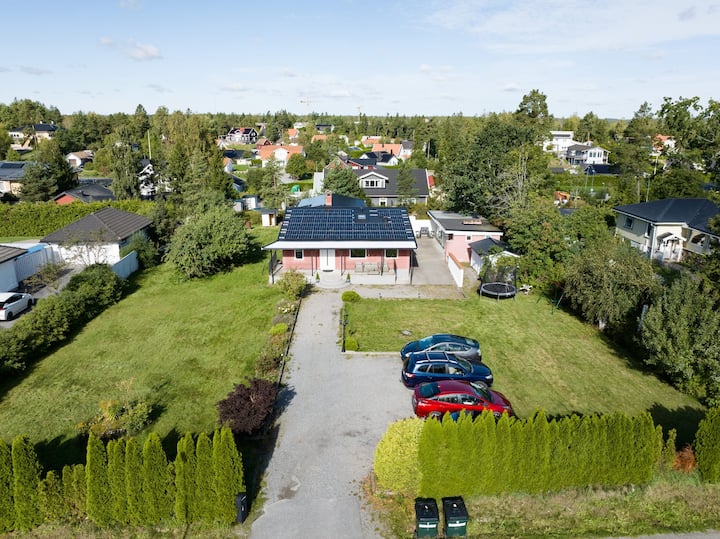 A Nice And Fresh Seperate Accomodation In A House - Haninge