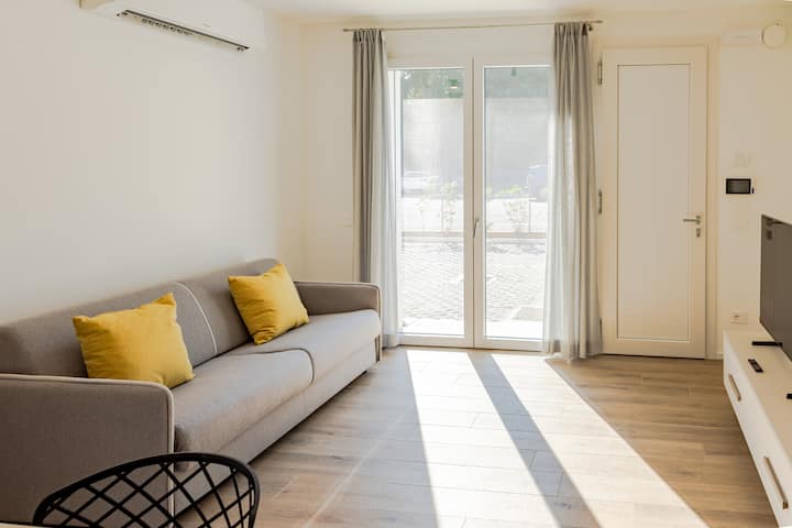[Residence Fornaci 1] - Suite With Private Garage - Treviso