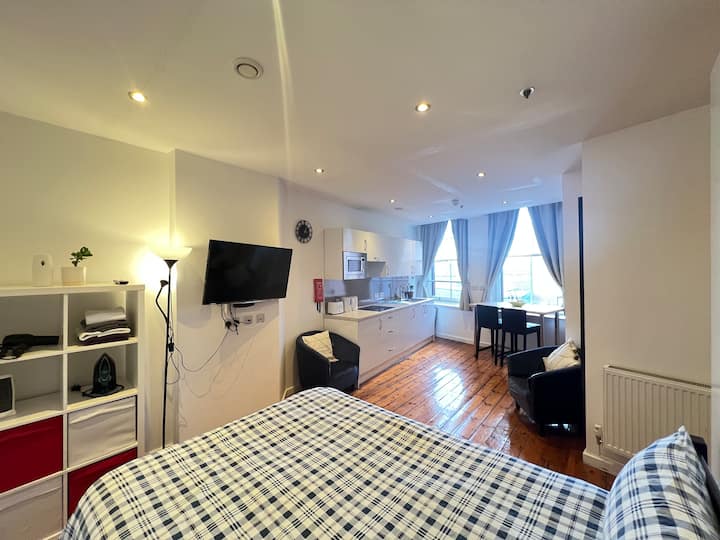 Quiet & Modern Studio In The Heart Of Nottingham - Nottingham