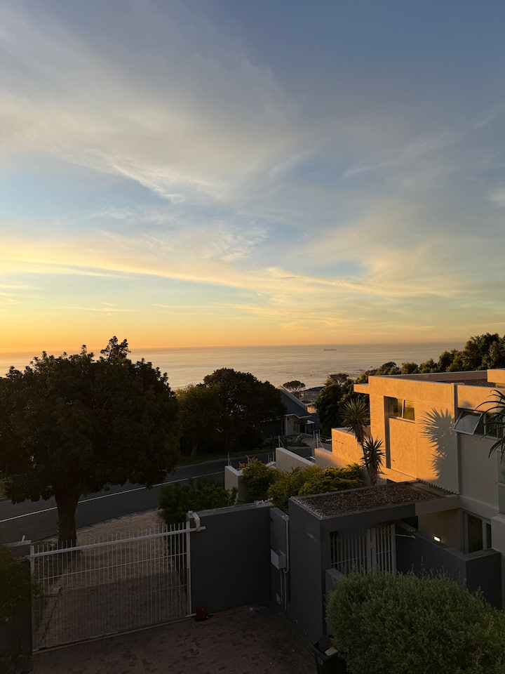 Child Friendly Entertainment Home In Camps Bay! - Camps Bay