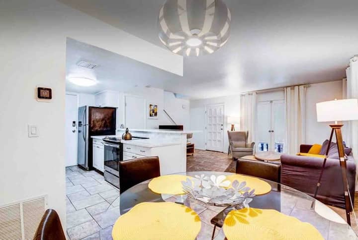 Across Unlv.5 Min From Strip N Airport Restaurants - Henderson, NV