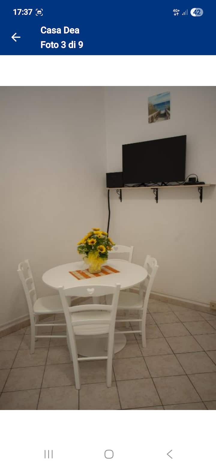 Struttura Casa Dea In Posizione Strategica ! - Livorno