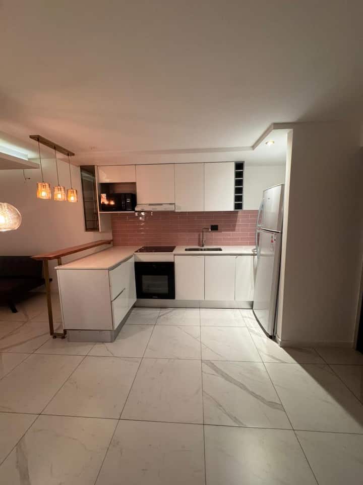 Departamento Premium A Estrenar, Con Cochera. - Rosario