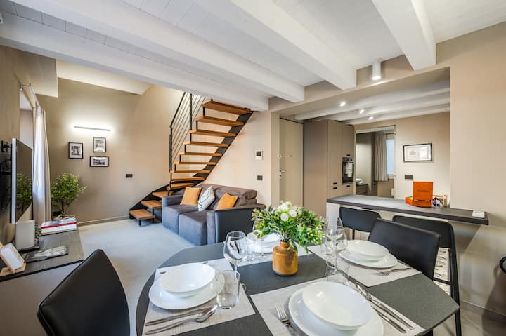 Style Et Confort Au Centre De Modène –Pass Parking - Modena, Italy