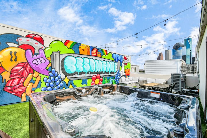 4br Houston Retreat - Rooftop+hot Tub+city Views - Houston, TX