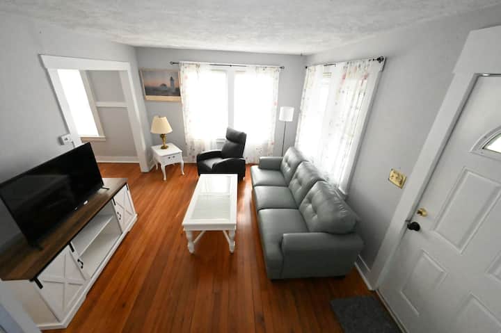 Seaside Home Close To Beach And Yale - Branford, CT